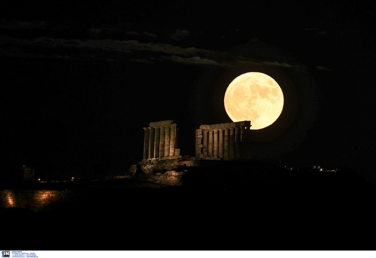 Το Φεγγάρι του Ελαφιού: Εντυπωσιακές εικόνες από την πανσέληνο του ...